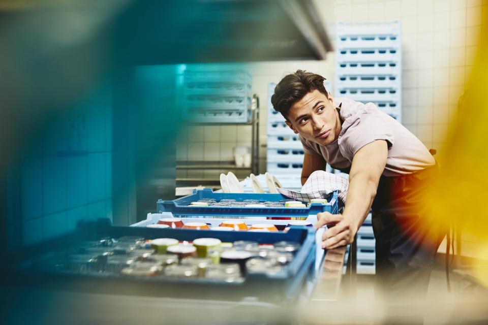 Working as a Catering Assistant | Randstad UK